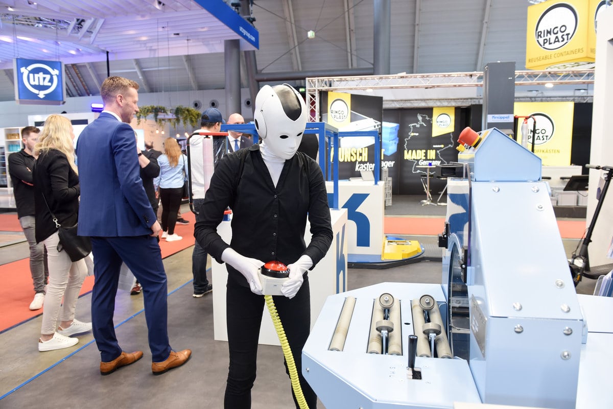 LogiMAT im 2024 mit mehr Besuchern, Ausstellern und Premieren - TIR ...