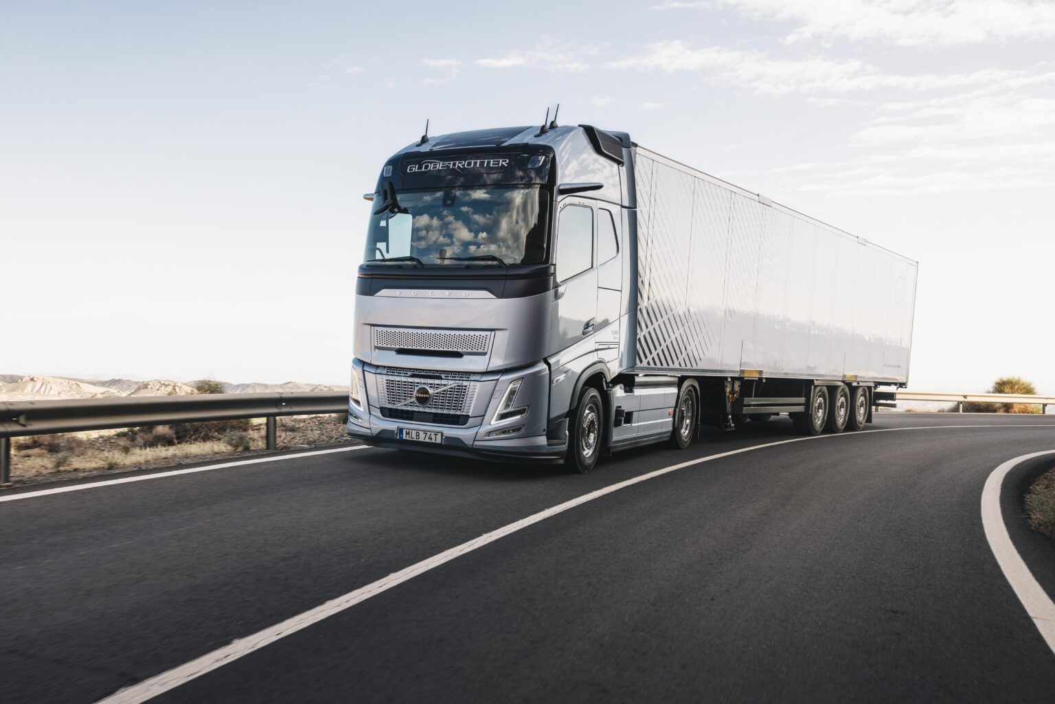 Volvo Trucks führt Markt bei schweren LKW in Europa an - TIR transNews