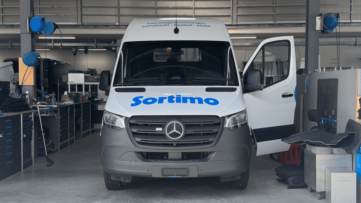 Sortimo macht den Sprinter zum mobilen Arbeitsplatz - TIR transNews